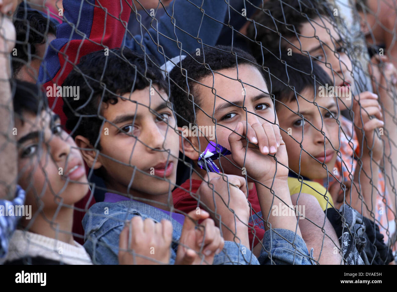 Gaza, Gaza Strip, Palestinian Territory. 11th Apr, 2014. Palestinian ...
