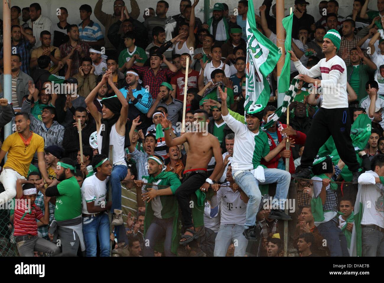 Gaza, Gaza Strip, Palestinian Territory. 11th Apr, 2014. Palestinian ...