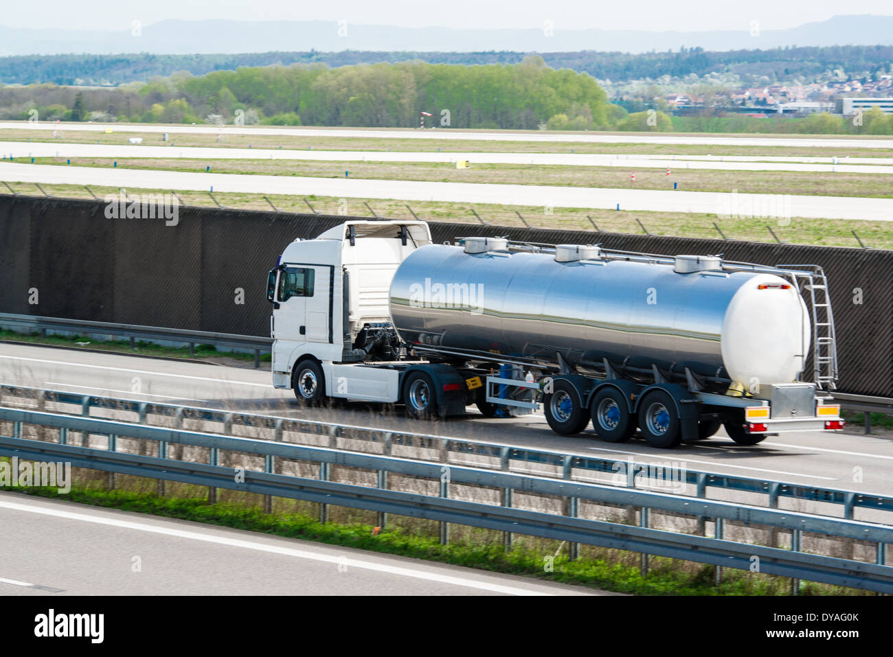 Oil truck hi-res stock photography and images - Alamy