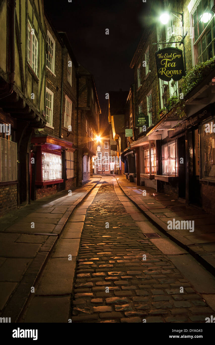 York Shambles at night Stock Photo - Alamy