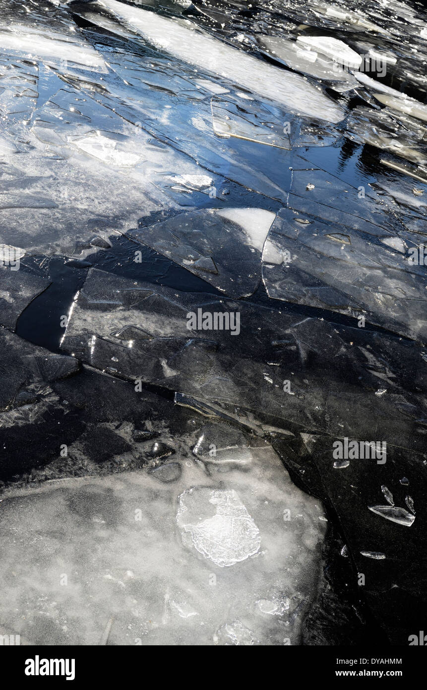 Ice field in sea hi-res stock photography and images - Alamy
