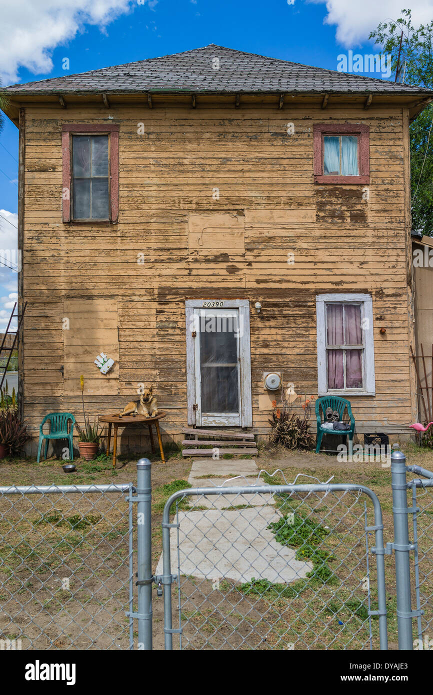 Old wooden two story house hi-res stock photography and images - Alamy