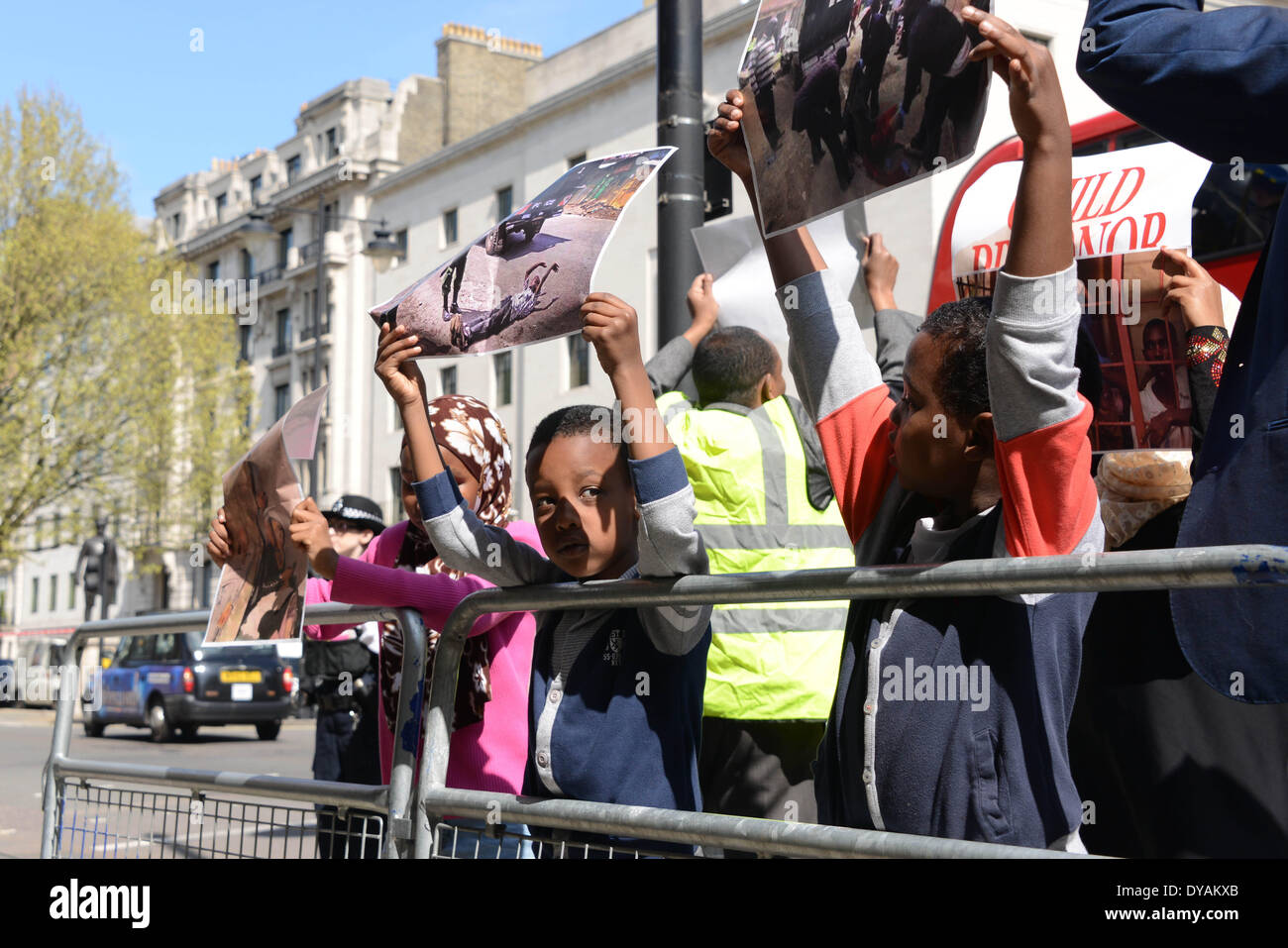 Somali women london hi-res stock photography and images - Alamy