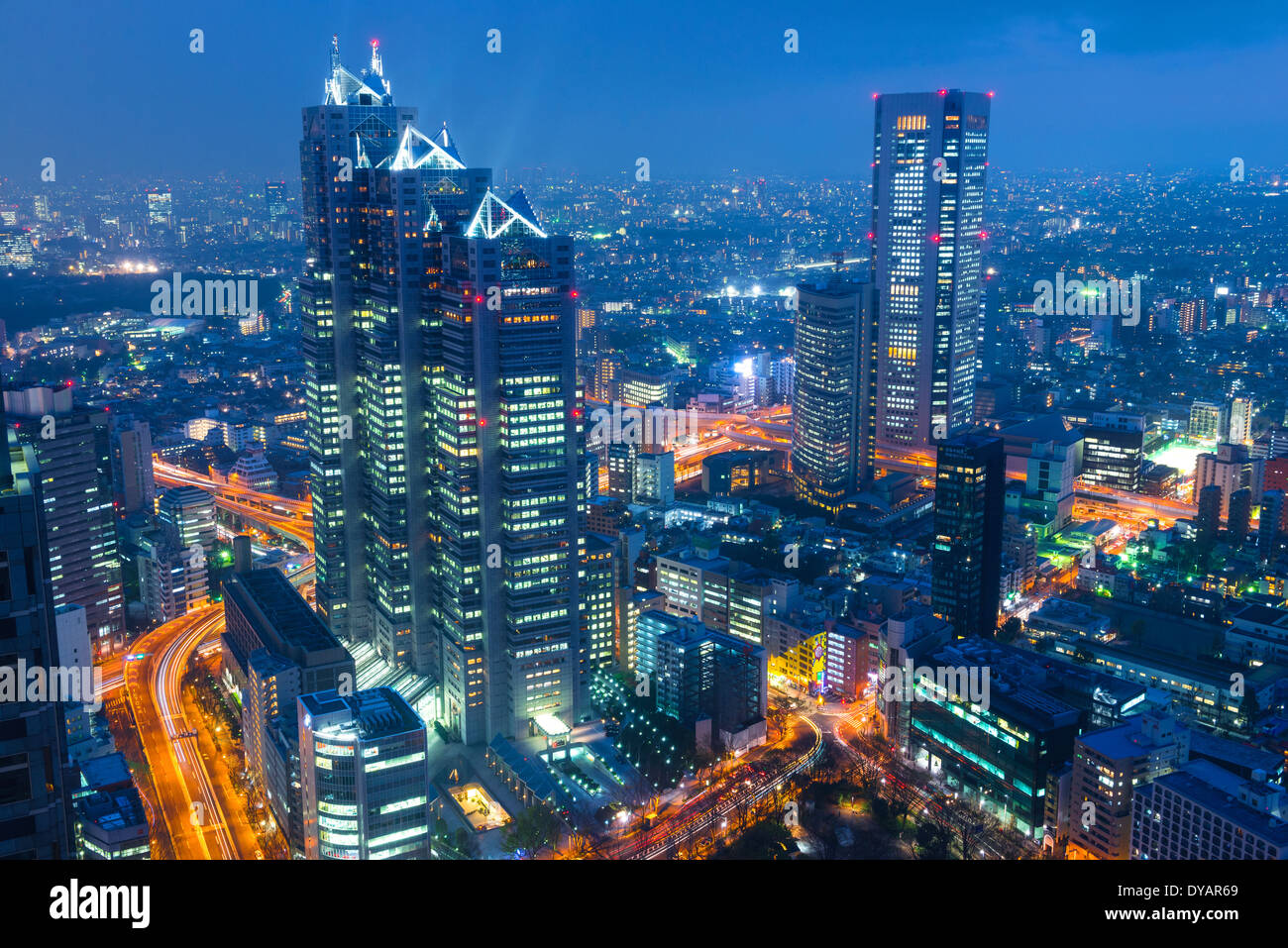 Metropolis tokyo hi-res stock photography and images - Alamy