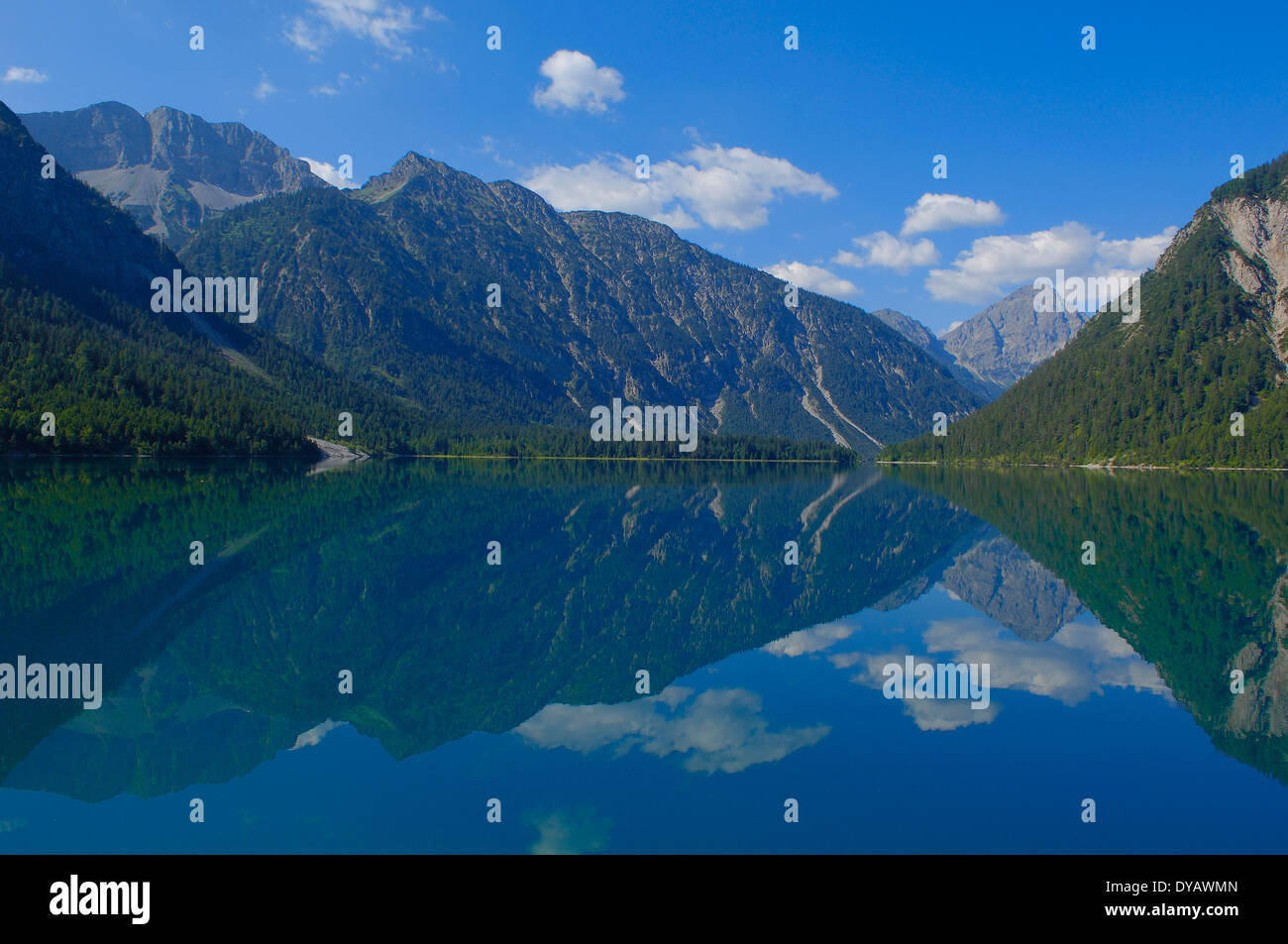 Austria, Plansee, Tirol, Lake Plansee, Seespitz, Ammergau Alps Stock ...
