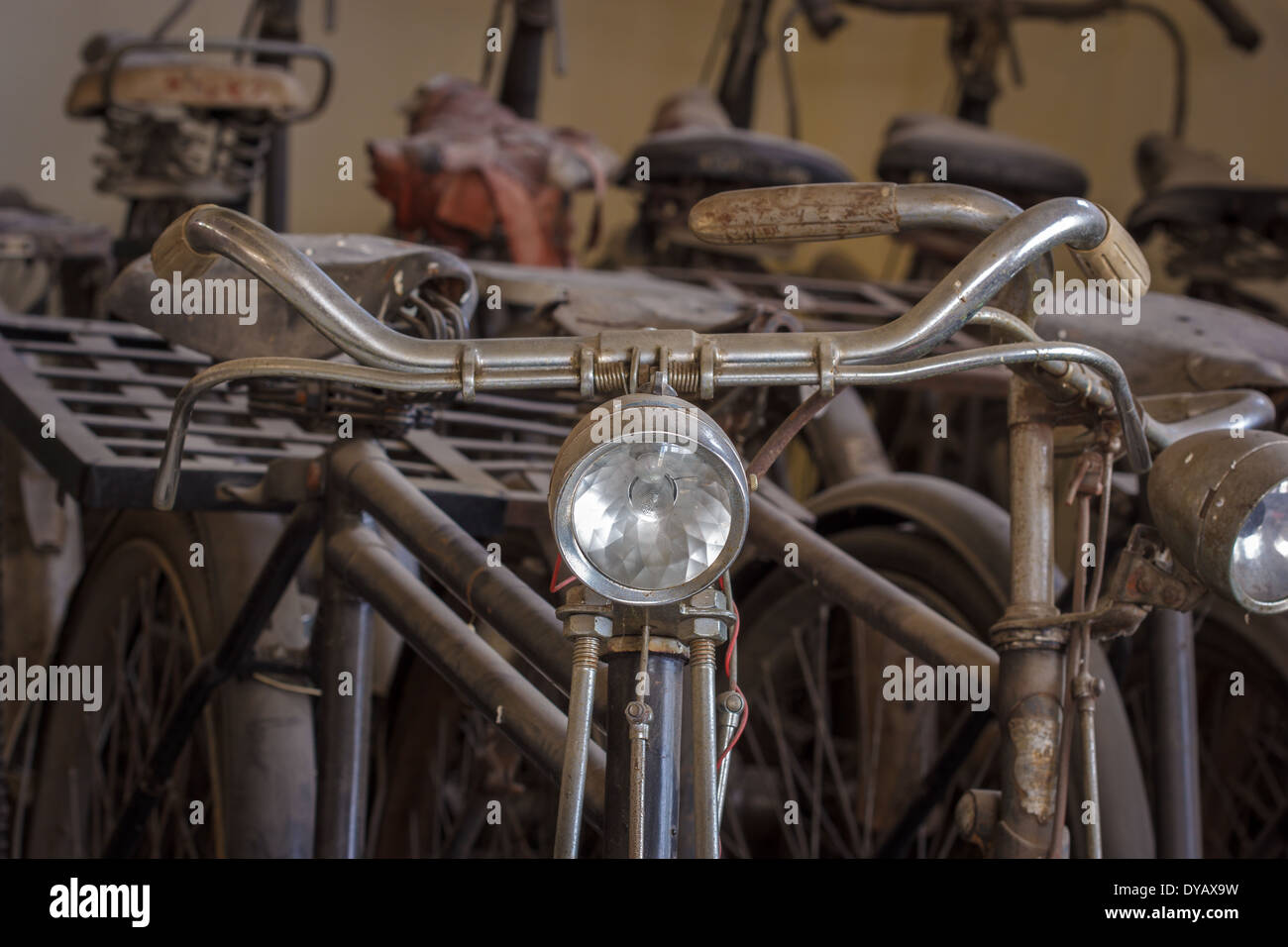 Old rusty vintage bicycle Stock Photo - Alamy