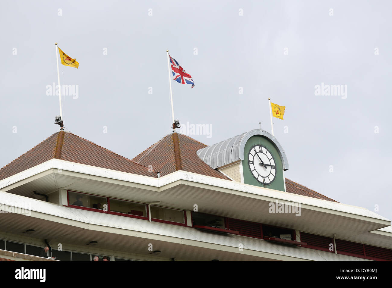 Newbury racecourse hi-res stock photography and images - Alamy