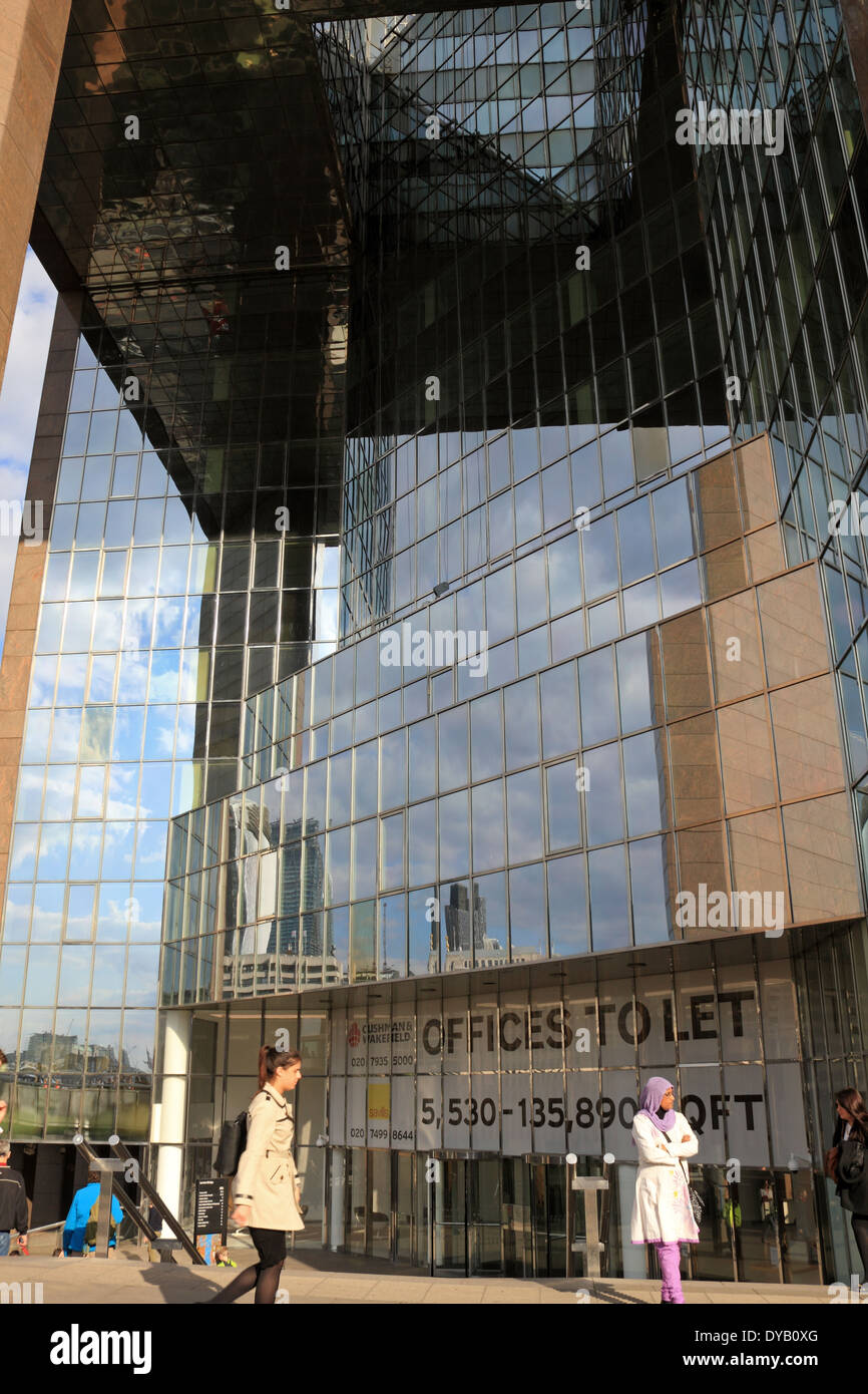 Number 1 London Bridge Office block in EC4, London England UK Stock ...