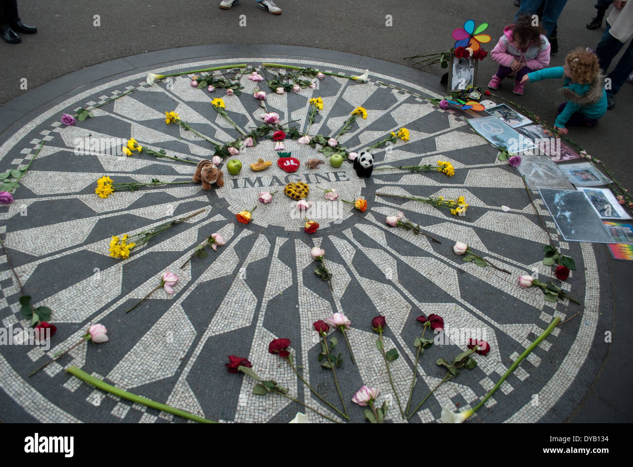 john lennon memorial Stock Photo - Alamy