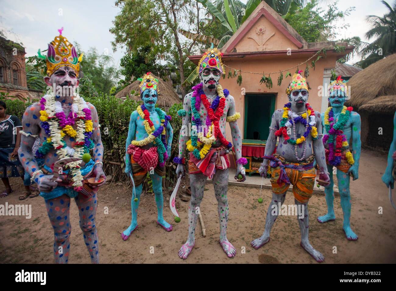 Sona Palashi, India. 12th April, 2014. Indian Hindu devotees perform ...