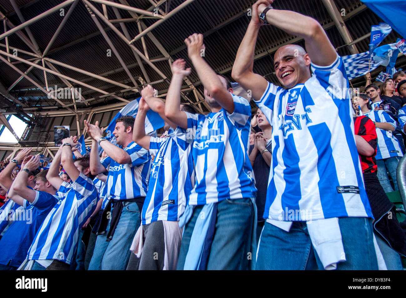 Brighton hove albion fans division hi-res stock photography and images ...