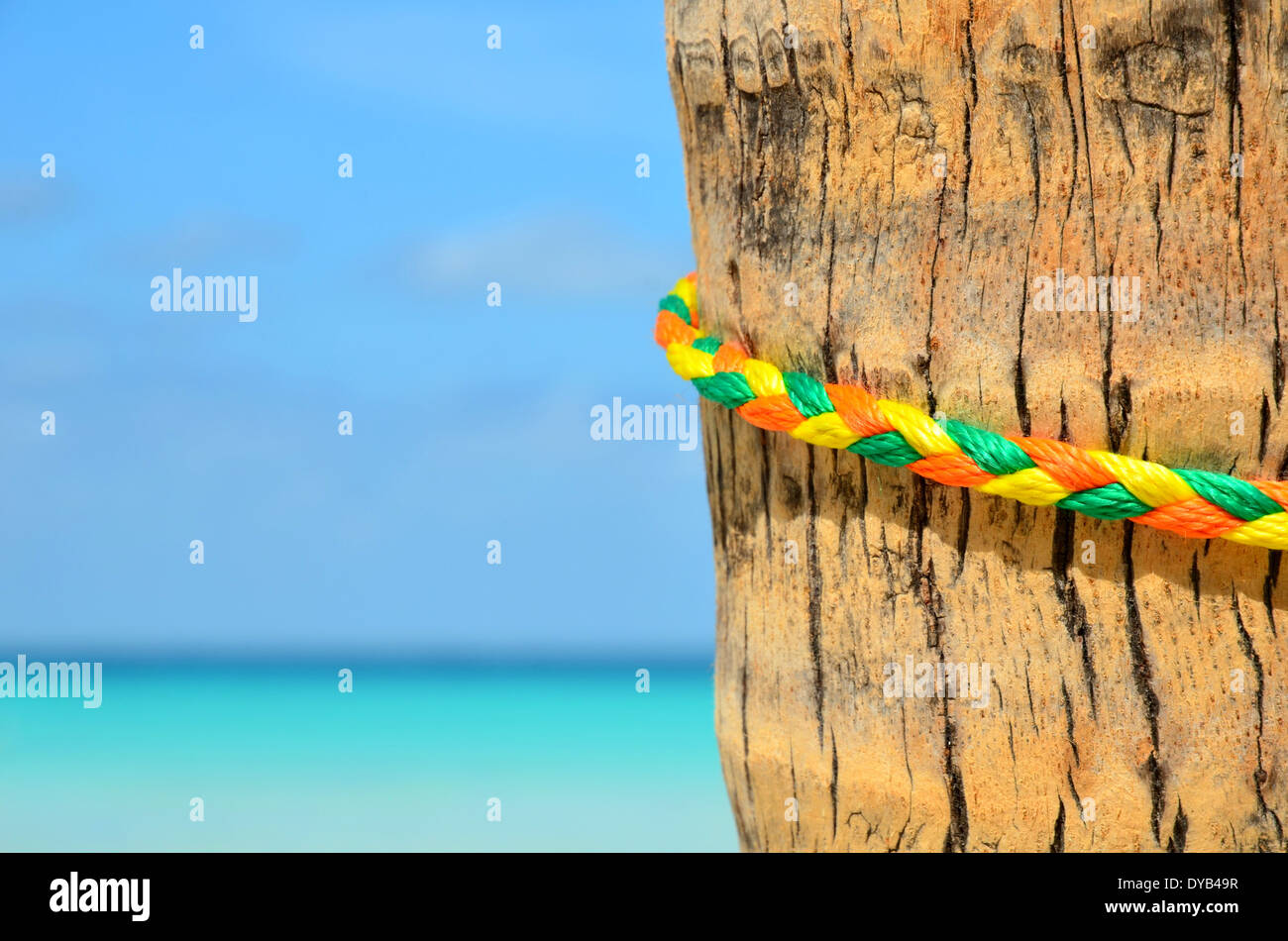 Wood pole with rope hi-res stock photography and images - Alamy