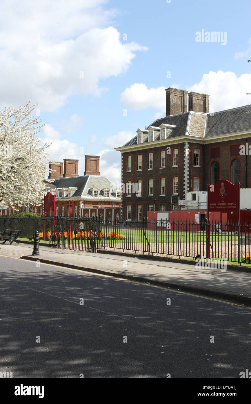 Exterior royal chelsea hospital hi-res stock photography and images - Alamy