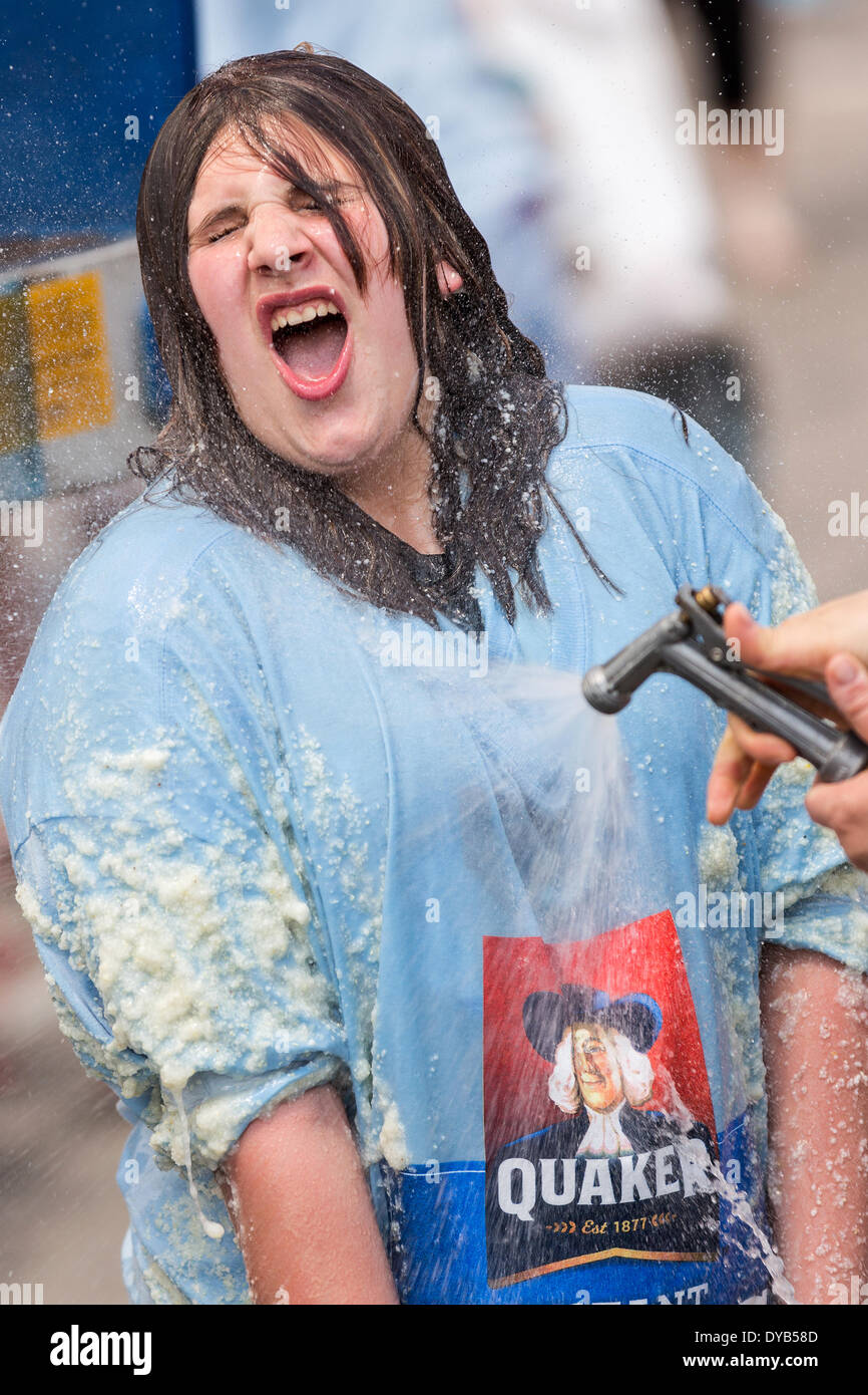 Charleston south carolina food children hi-res stock photography and ...