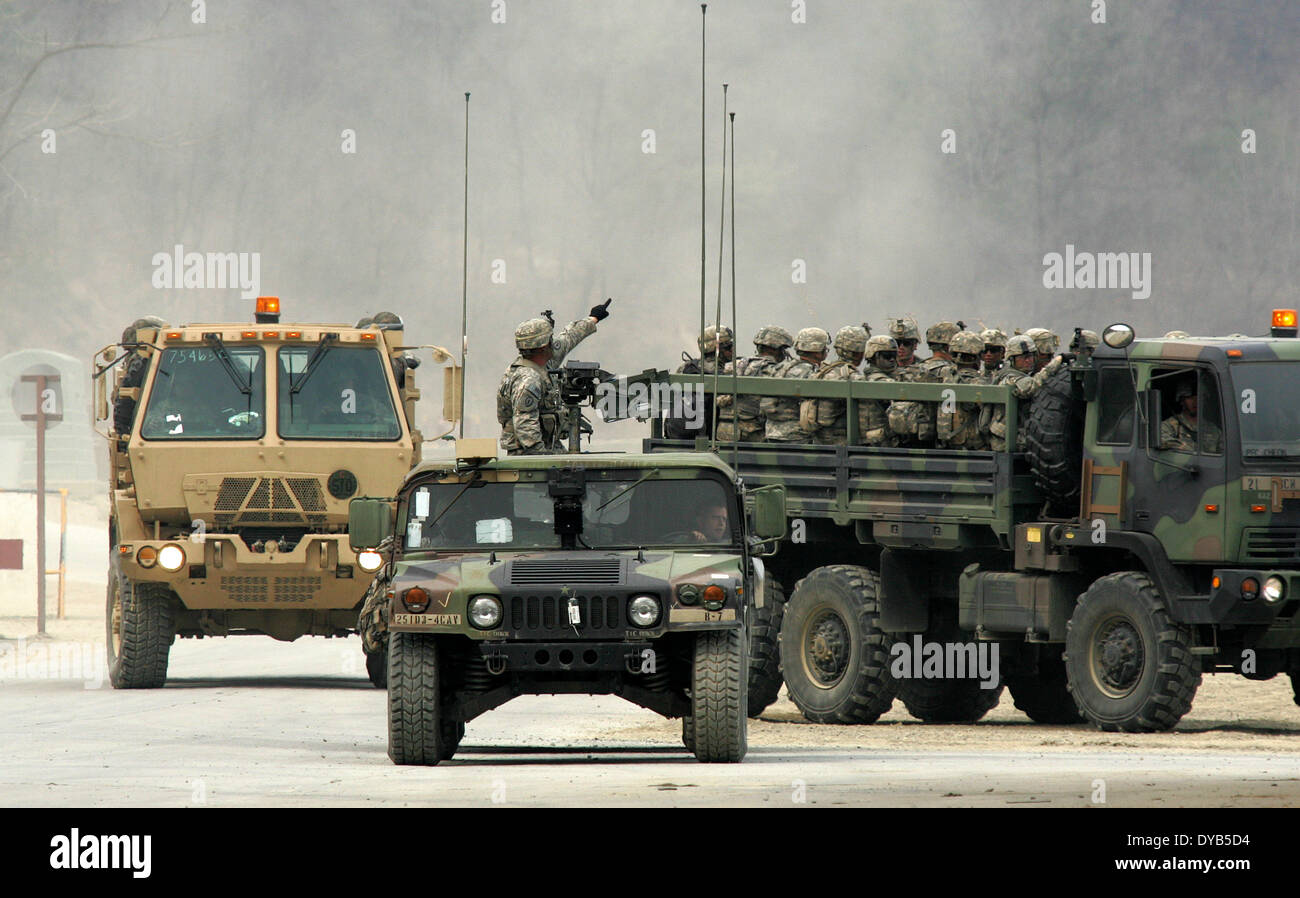 Pocheon, South Korea. 11th Apr, 2014. U.S. Soldiers 25th Infantry ...