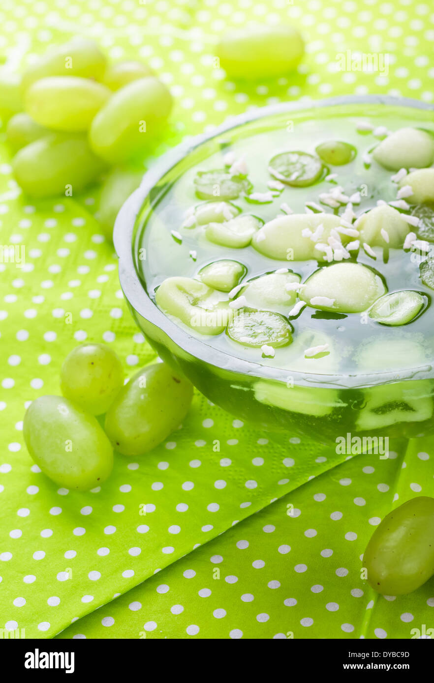 Food fruit fruits grapes grape green hi-res stock photography and ...