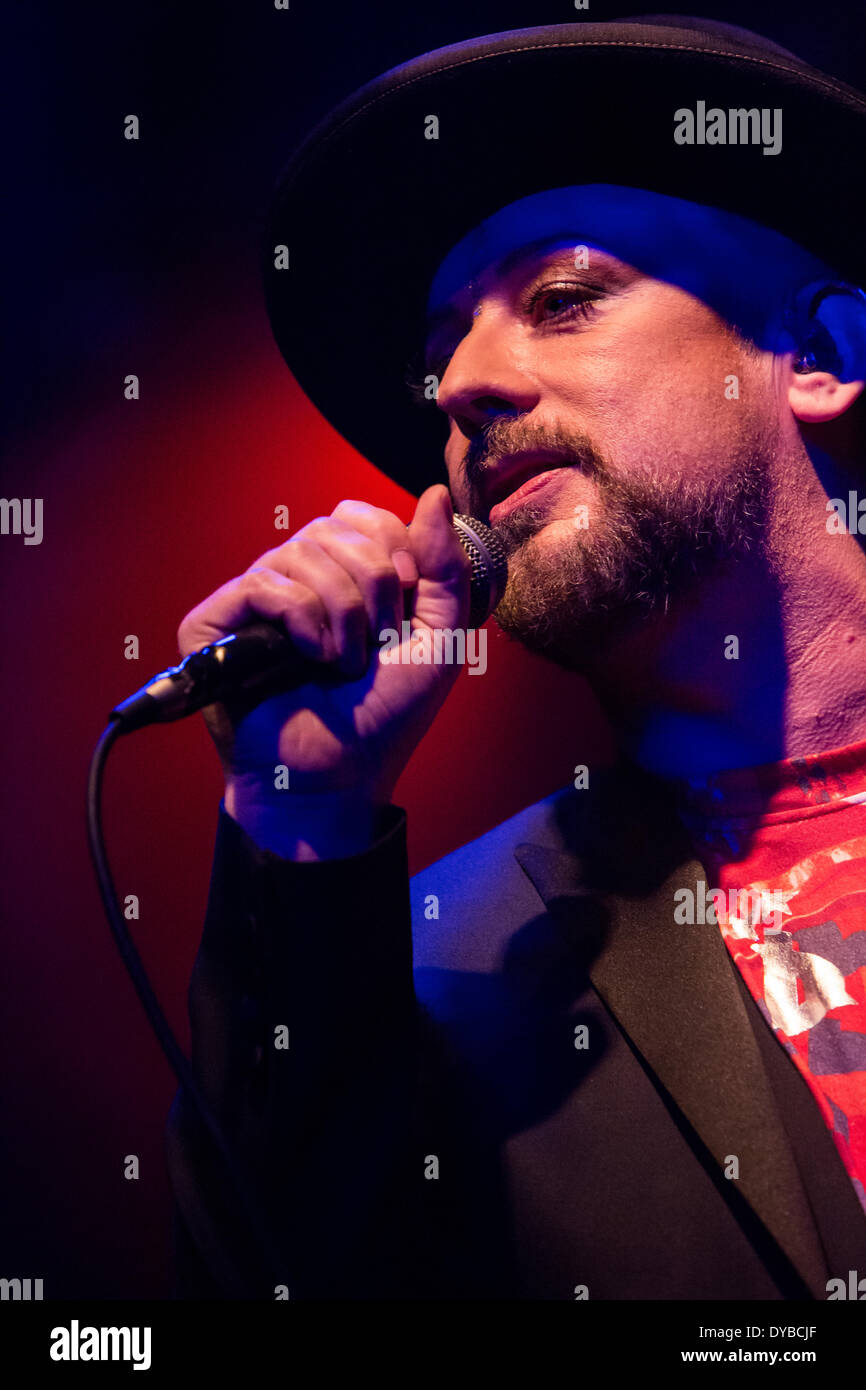Boy george culture club hi-res stock photography and images - Alamy