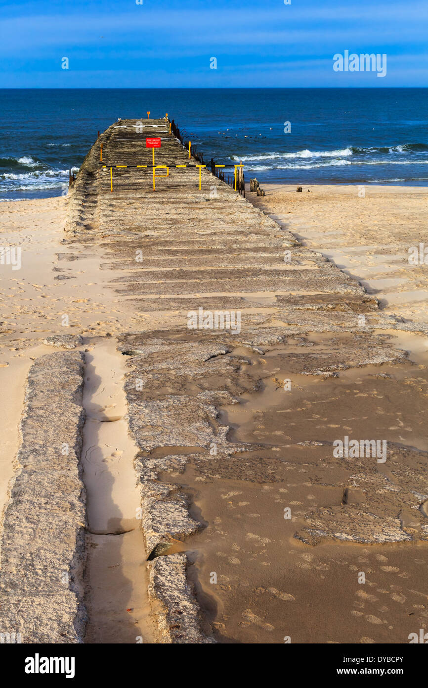 Pier sky sea landscape water nature hi-res stock photography and images ...