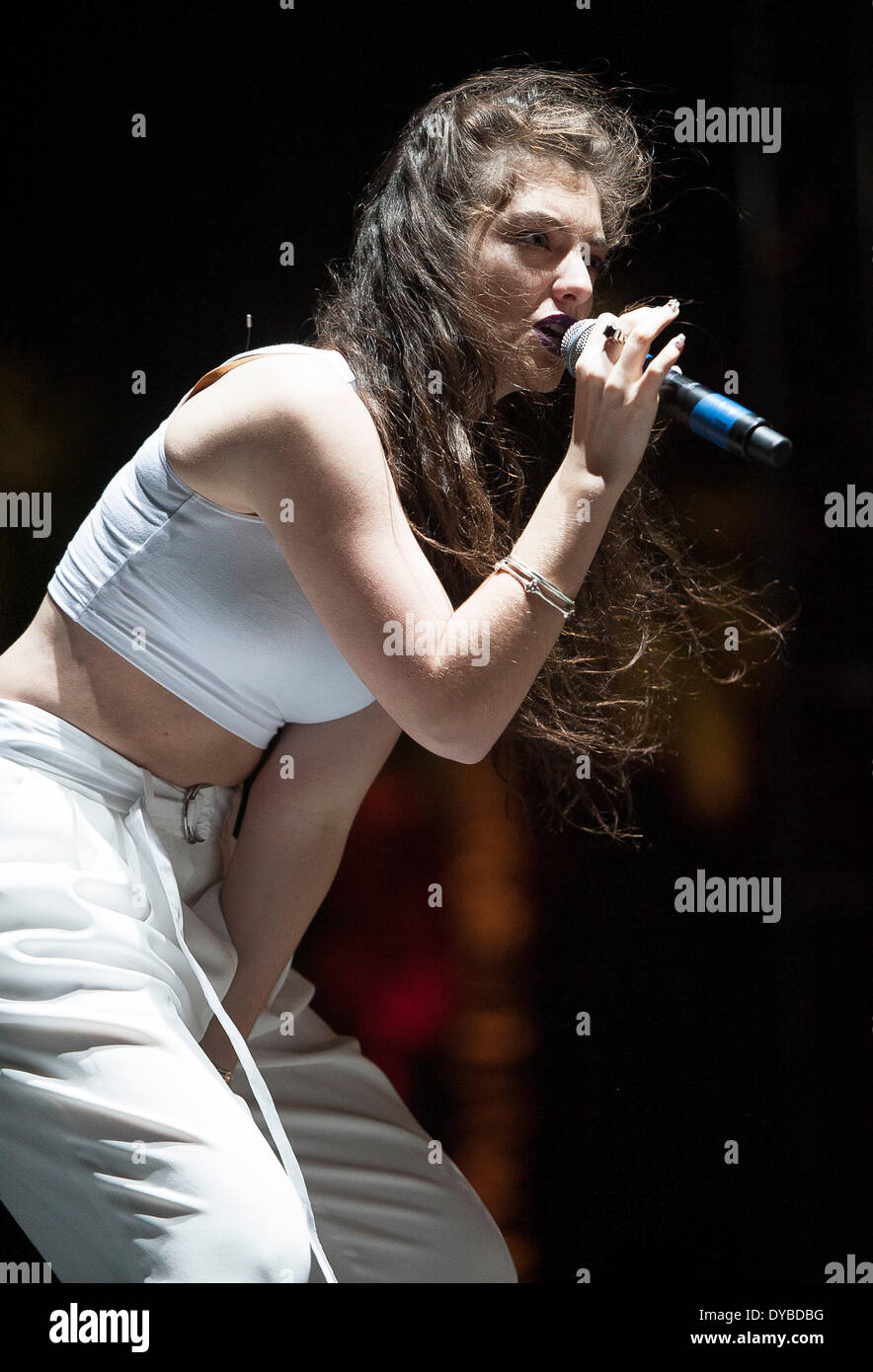 California, USA. 12th Apr, 2014. Singer LORDE performs as part of the ...