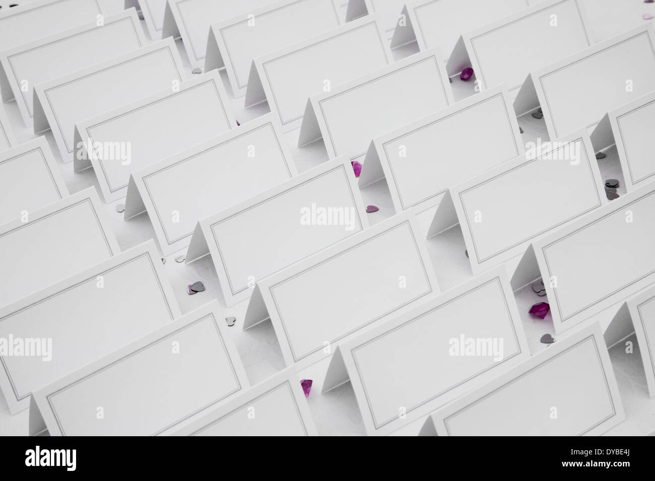Wedding Table blank place cards Stock Photo - Alamy