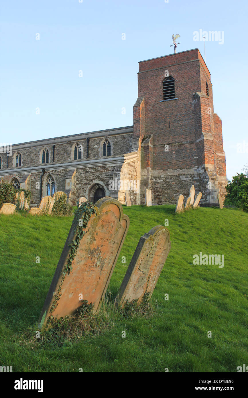 Shillington Church in Bedfordshire viewed from across the graveyard and ...
