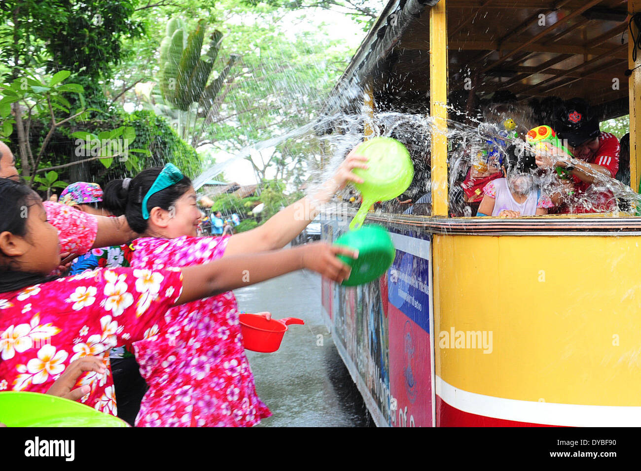 Water splash during songkran festival hi-res stock photography and ...