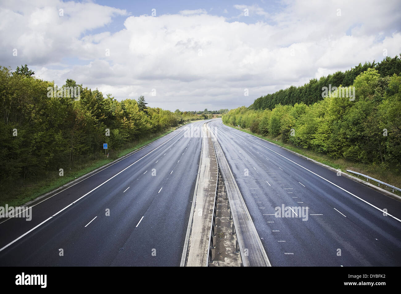 Empty motorway hi-res stock photography and images - Alamy