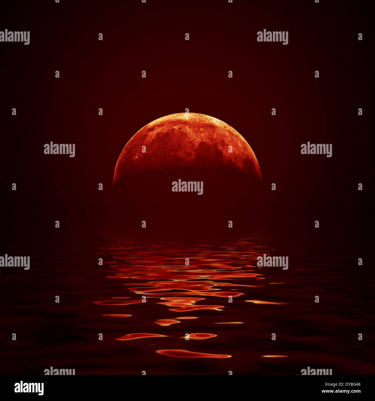Moons reflection in water hi-res stock photography and images - Alamy
