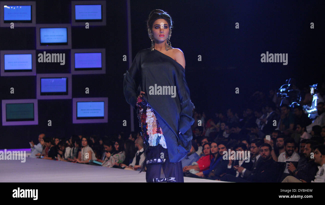 LAHORE, PAKISTAN-APRIL 12 : Pakistani Models present creations by ...