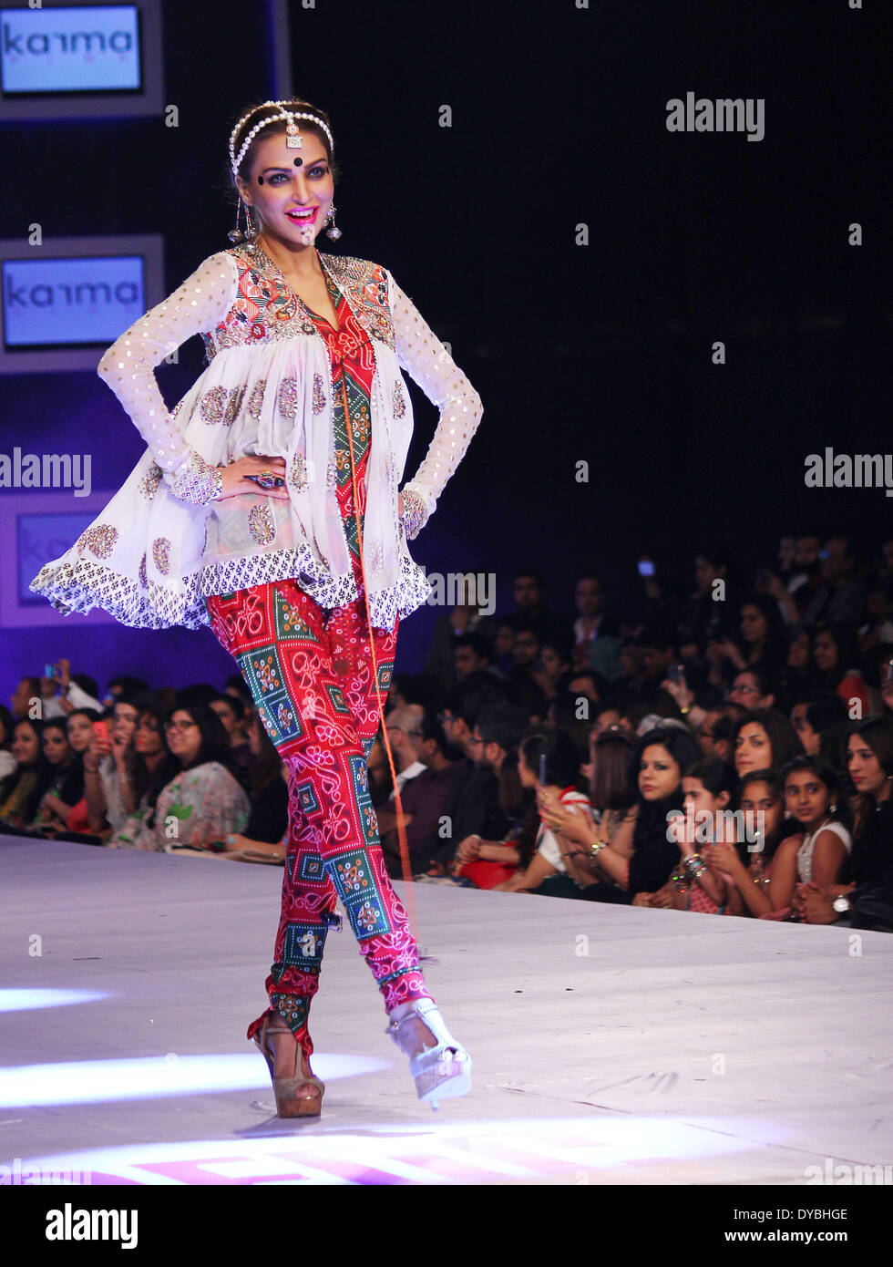 LAHORE, PAKISTAN-APRIL 12 : Pakistani Models present creations by ...