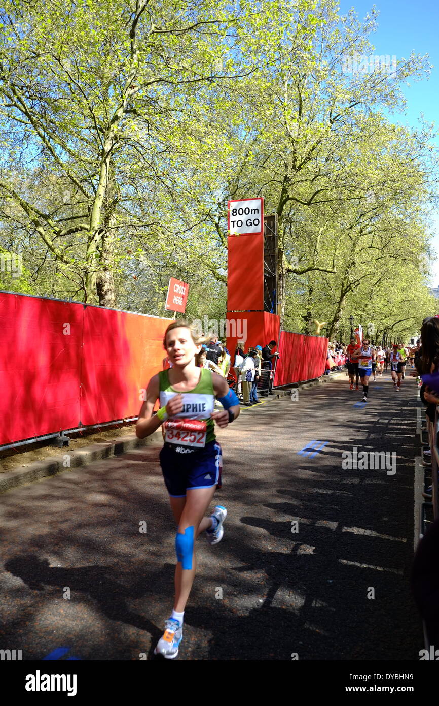 London, UK. 13th Apr, 2014. Runners along the route of London Marathon ...