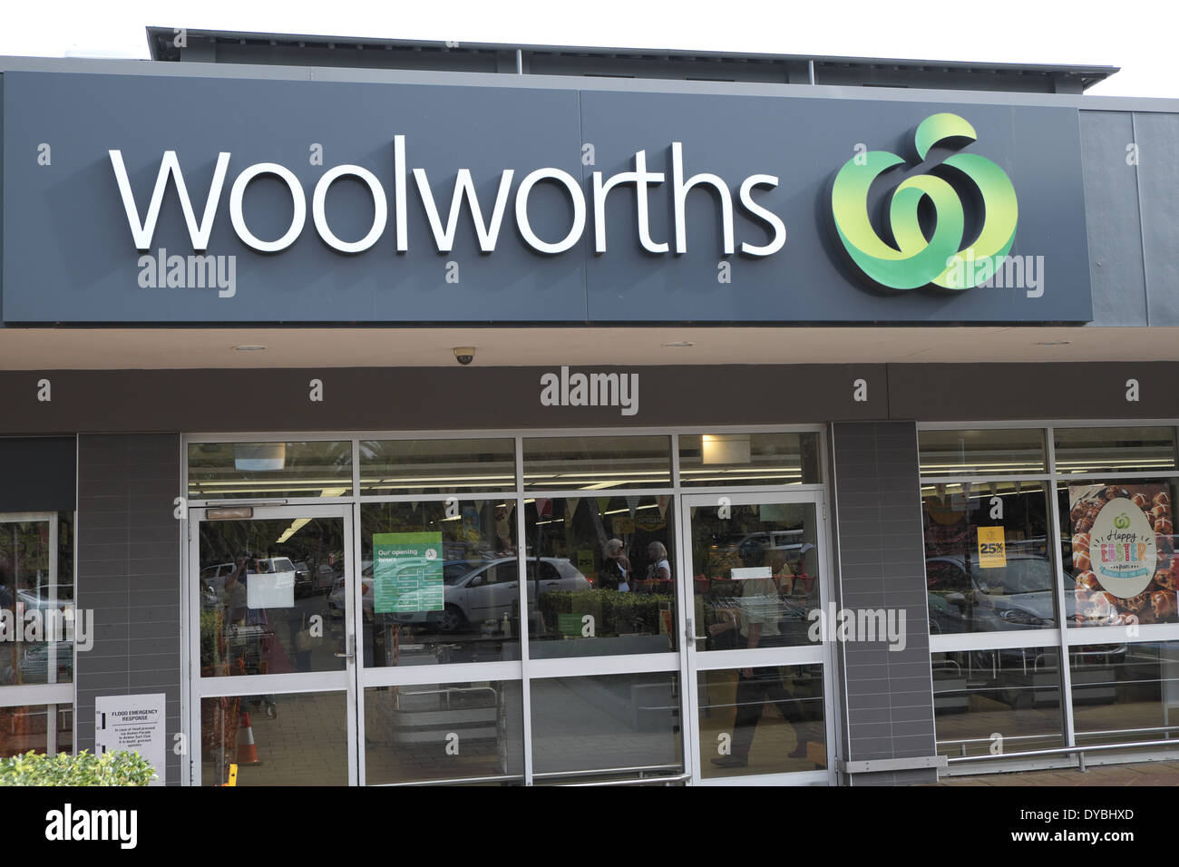 Woolworths logo hi-res stock photography and images - Alamy