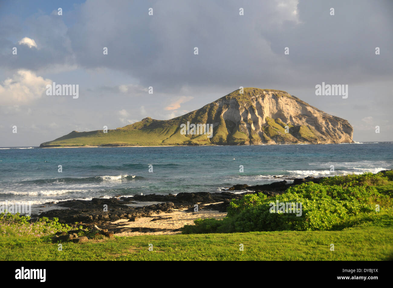 Manana or Rabbit Island in front of Makapuu Beach, windward Oahu ...