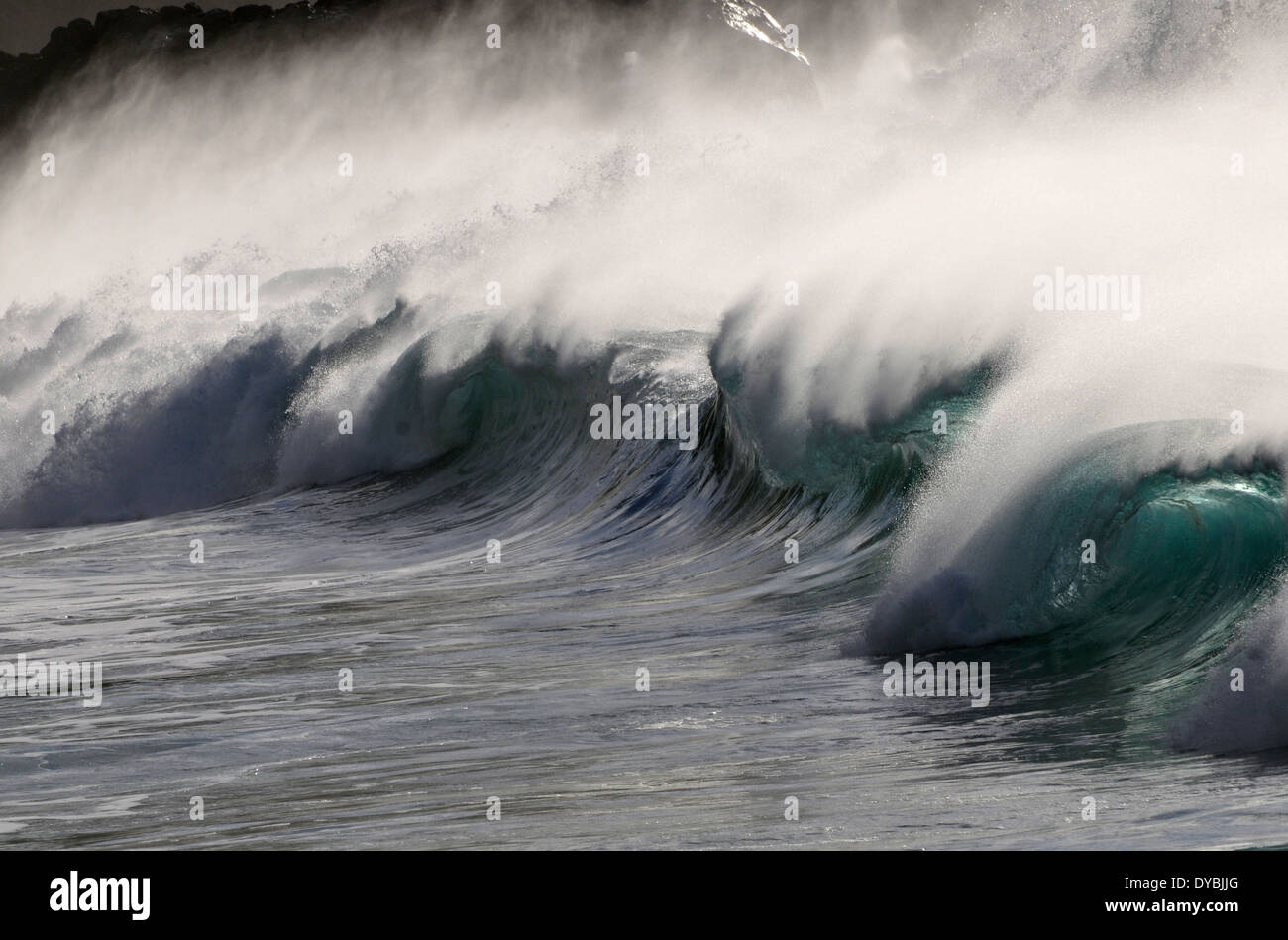 Giant waves break in Waimea Bay Beach, North Shore, Oahu, Hawaii, USA ...
