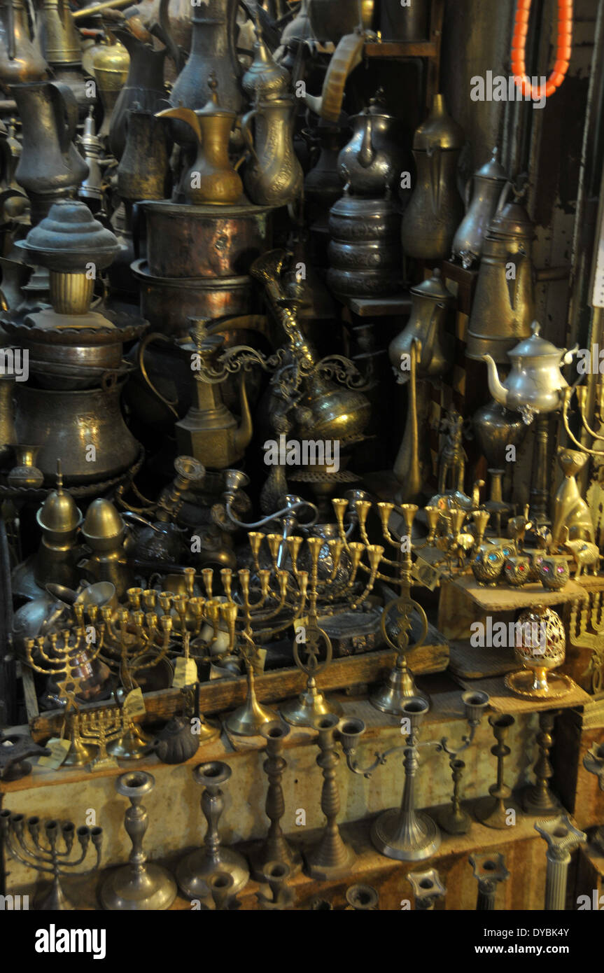 Jewish religious artifacts hi-res stock photography and images - Alamy