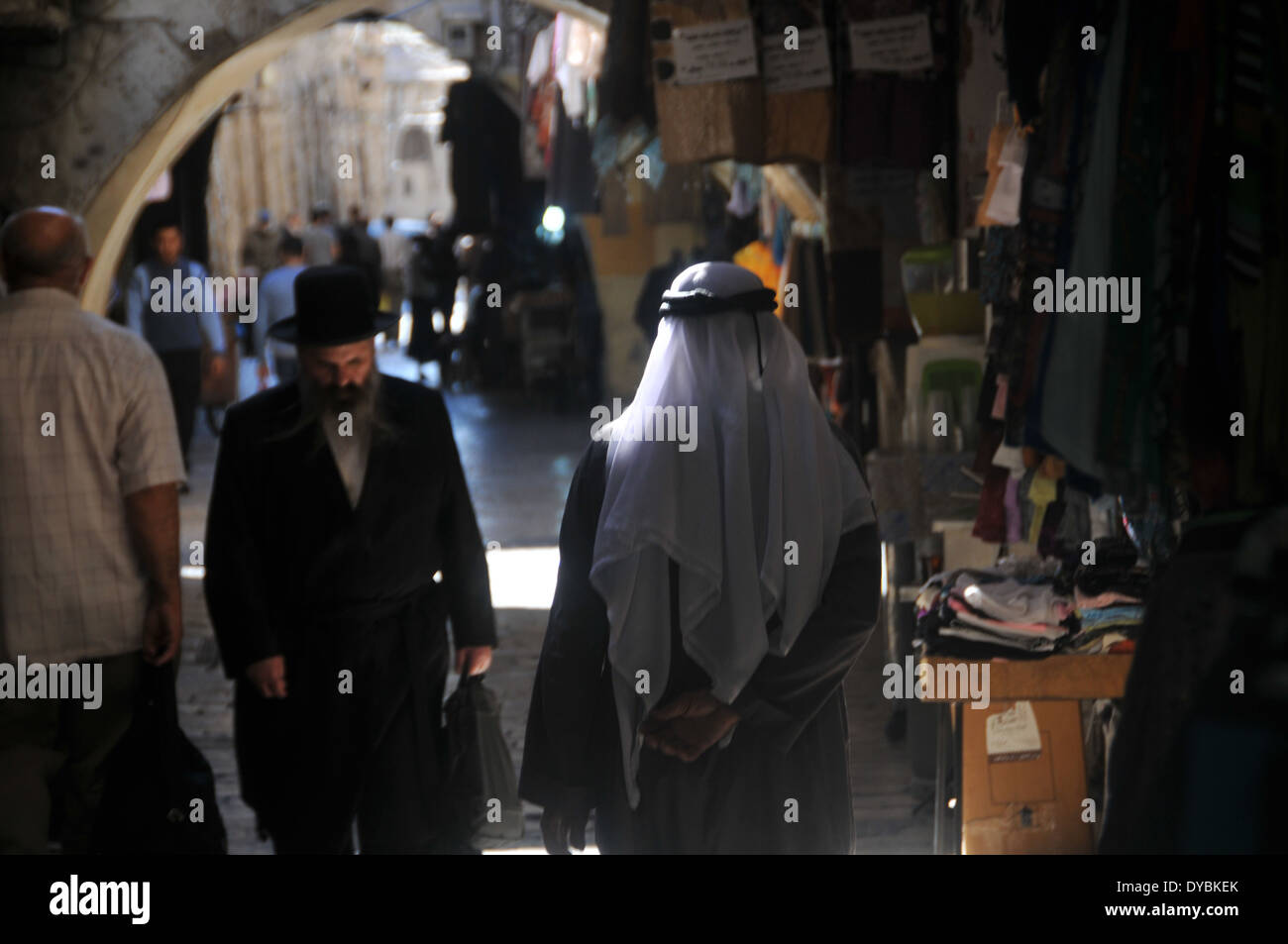 Muslim cultural diversity hi-res stock photography and images - Alamy