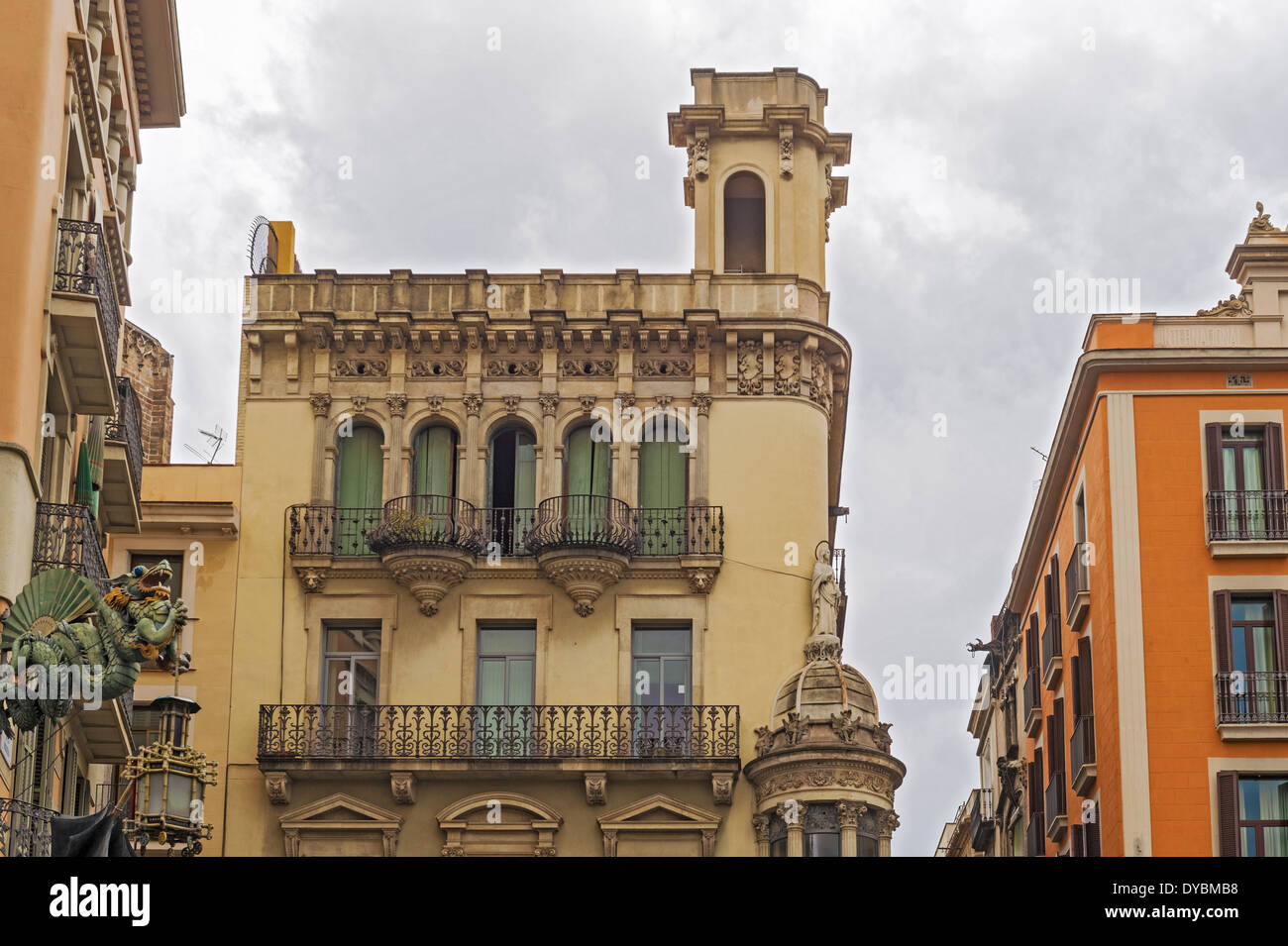 Buildings in Barcelona, Spain Stock Photo - Alamy