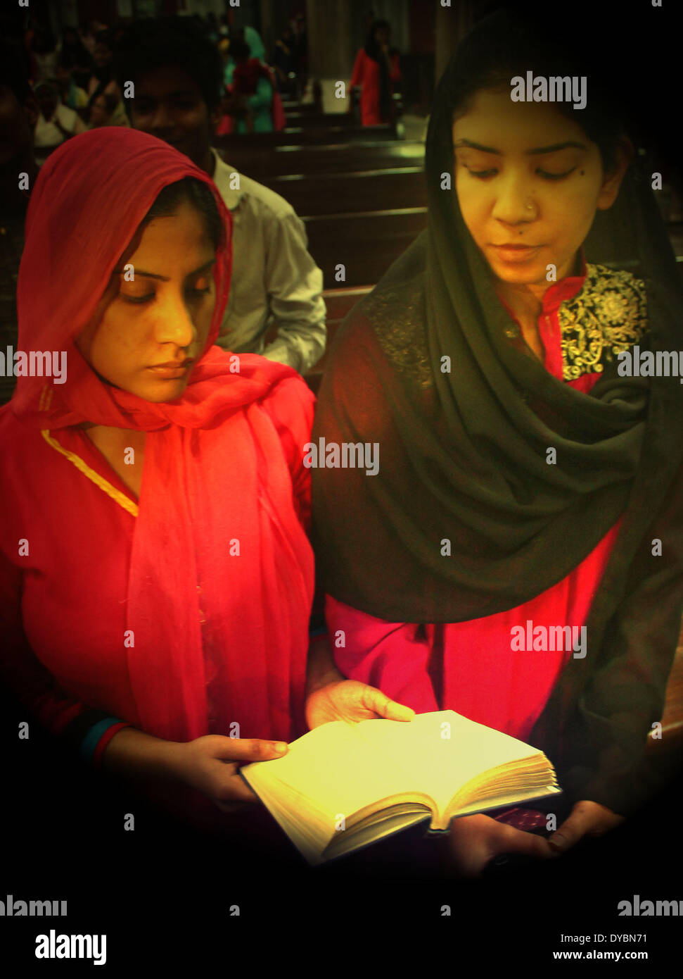 Lahore, Pakistan. 13th Apr, 2014. Pakistani Christians attend a Palm ...