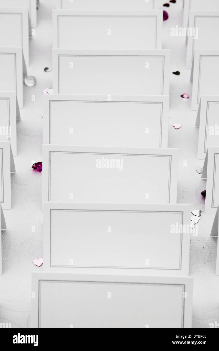 Wedding Table blank place cards Stock Photo - Alamy