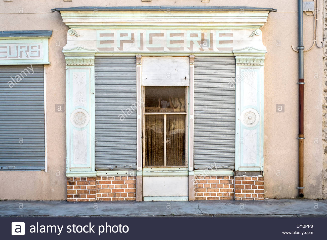 Old Abandoned Storefront Stock Photos & Old Abandoned Storefront Stock ...