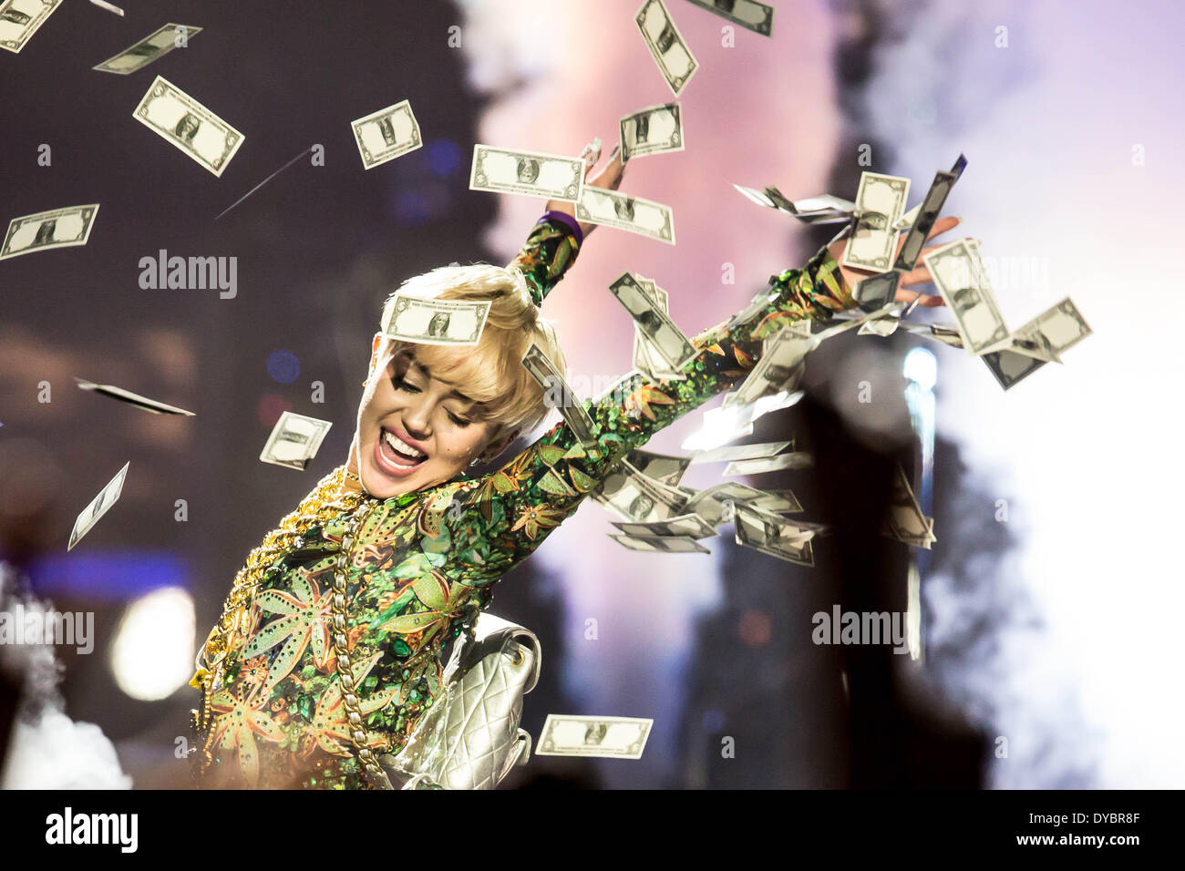 Miley Cyrus Bangerz Tour Seating Chart