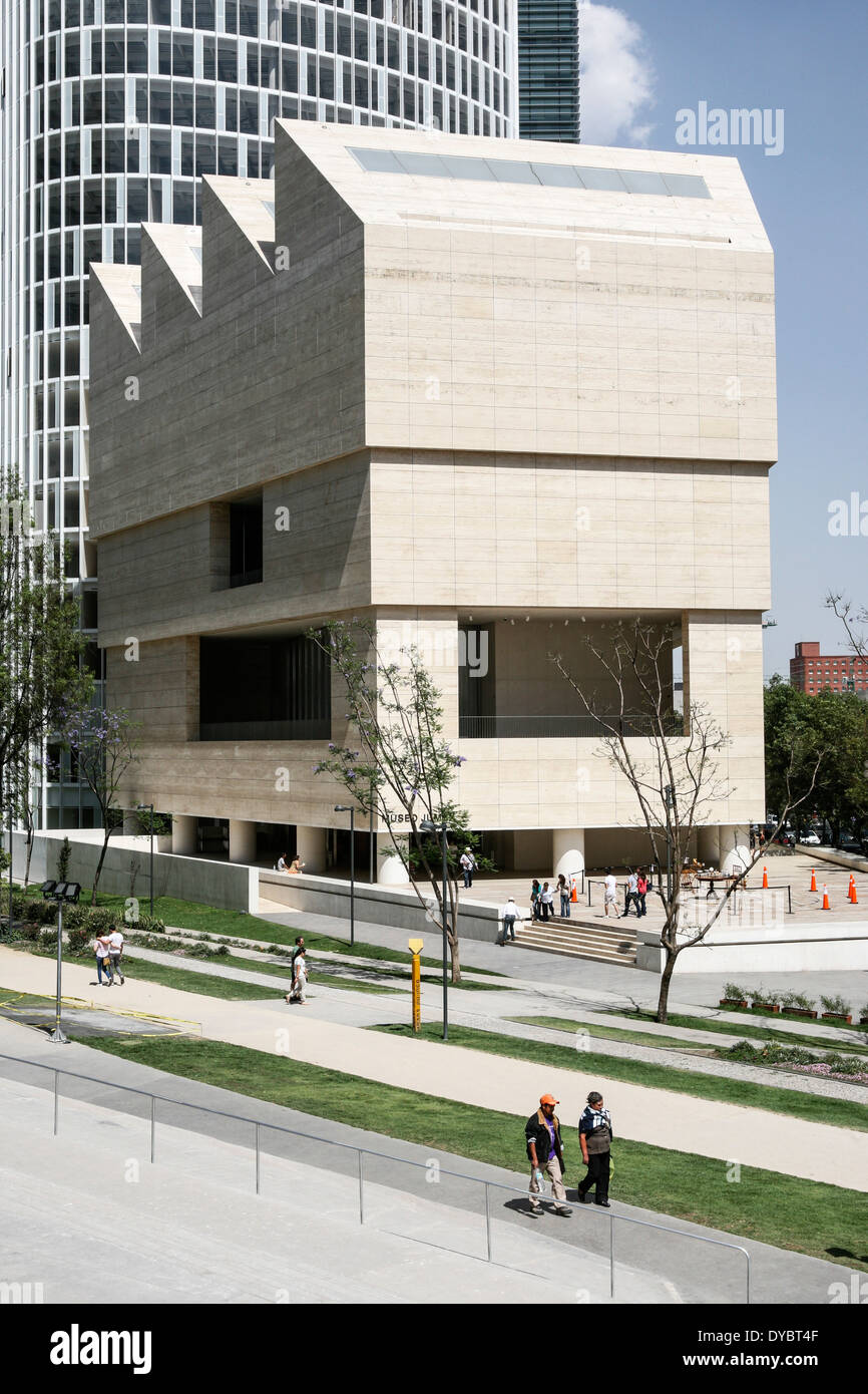 exterior view of elegant understated travertine clad Museo Jumex opened ...