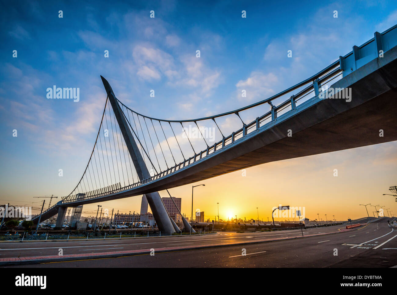Harbor pedestrian bridge hi-res stock photography and images - Alamy