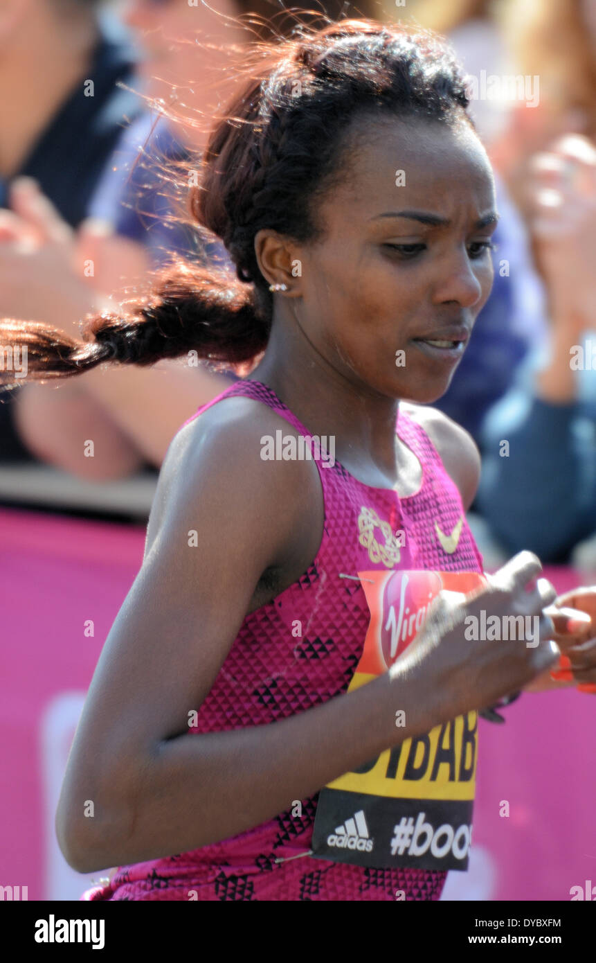 Tirunesh Dibaba running in the London Marathon, London, UK - 13 April ...