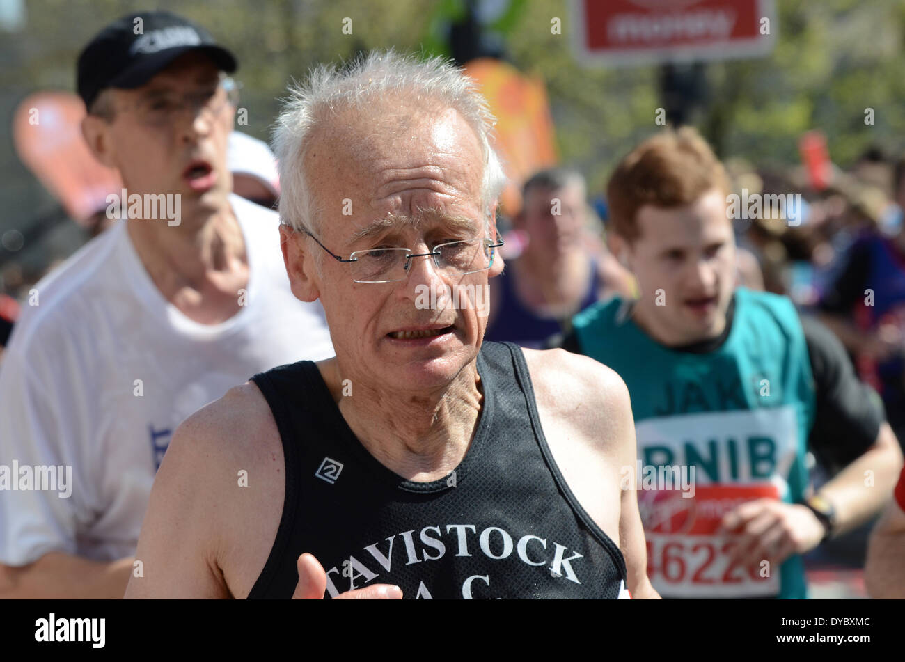 Marathon veteran old runner hi-res stock photography and images - Alamy