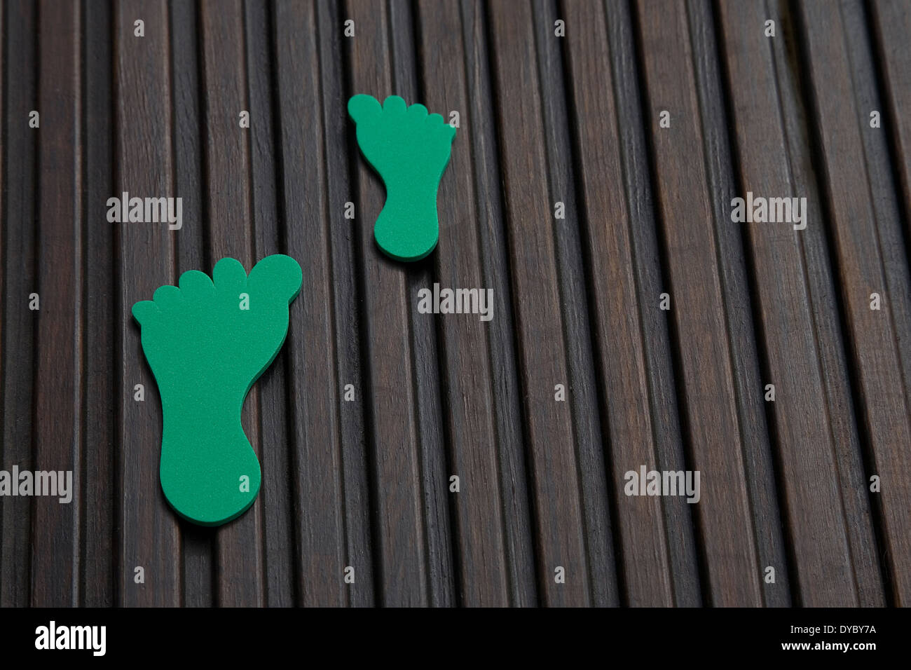 Green feet colour hi-res stock photography and images - Alamy