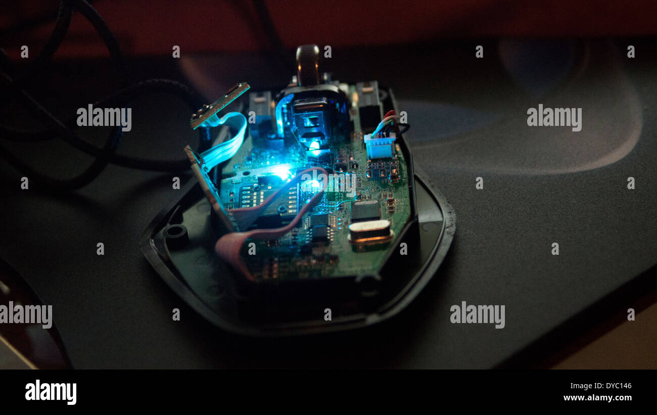 Alienware computer hi-res stock photography and images - Alamy