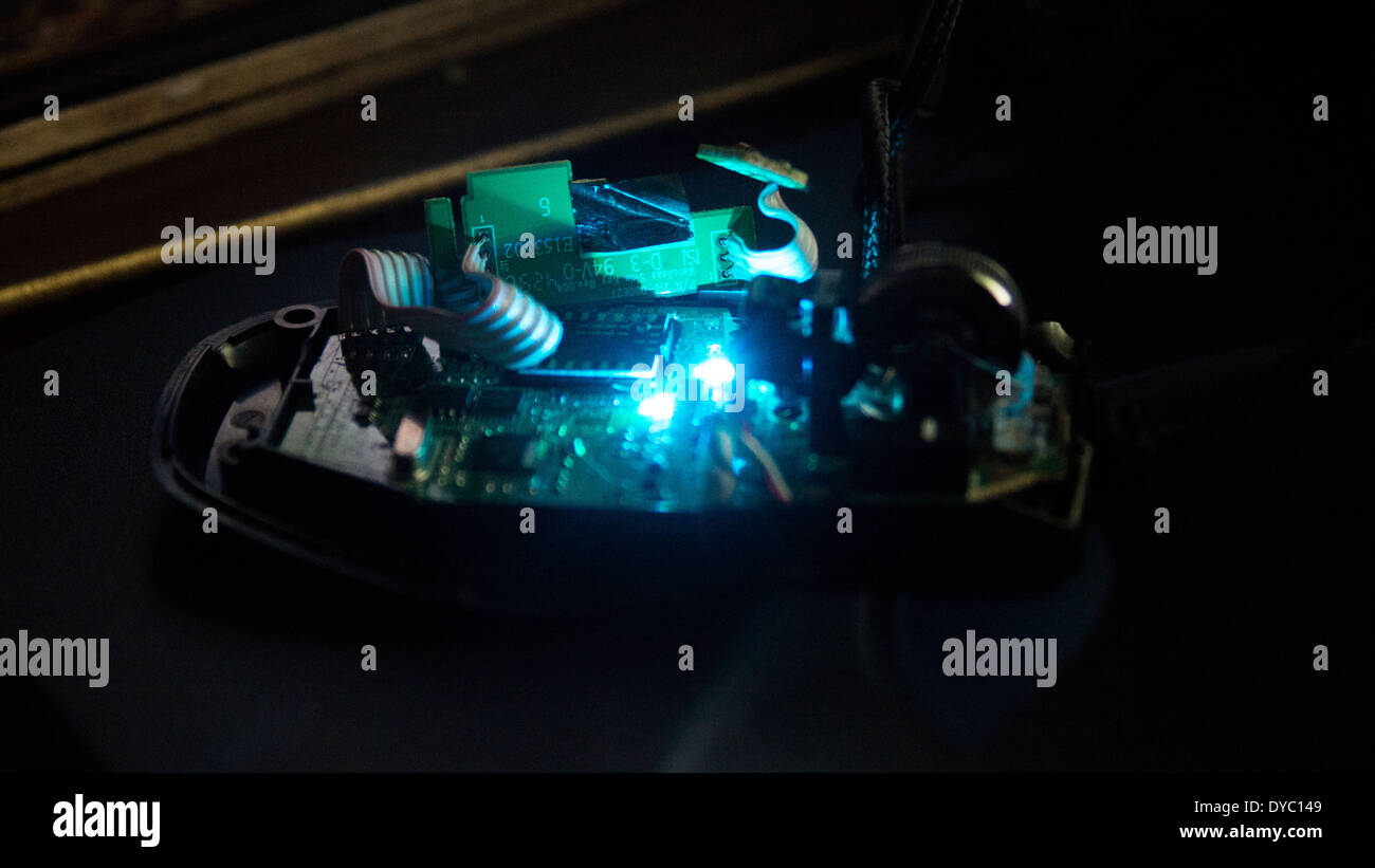 Green mouse glow hi-res stock photography and images - Alamy