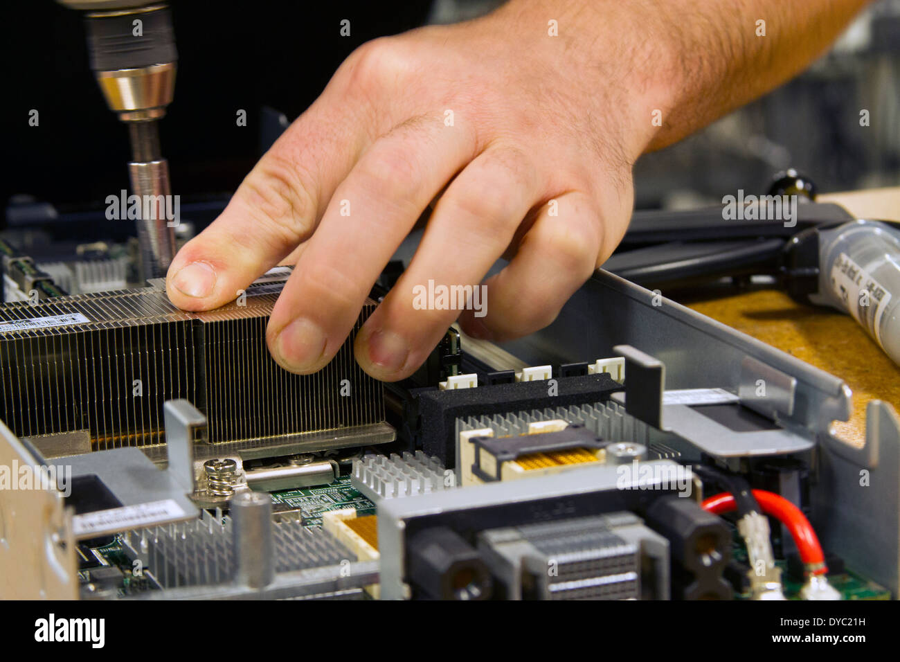employee assembling HP computer server Stock Photo - Alamy