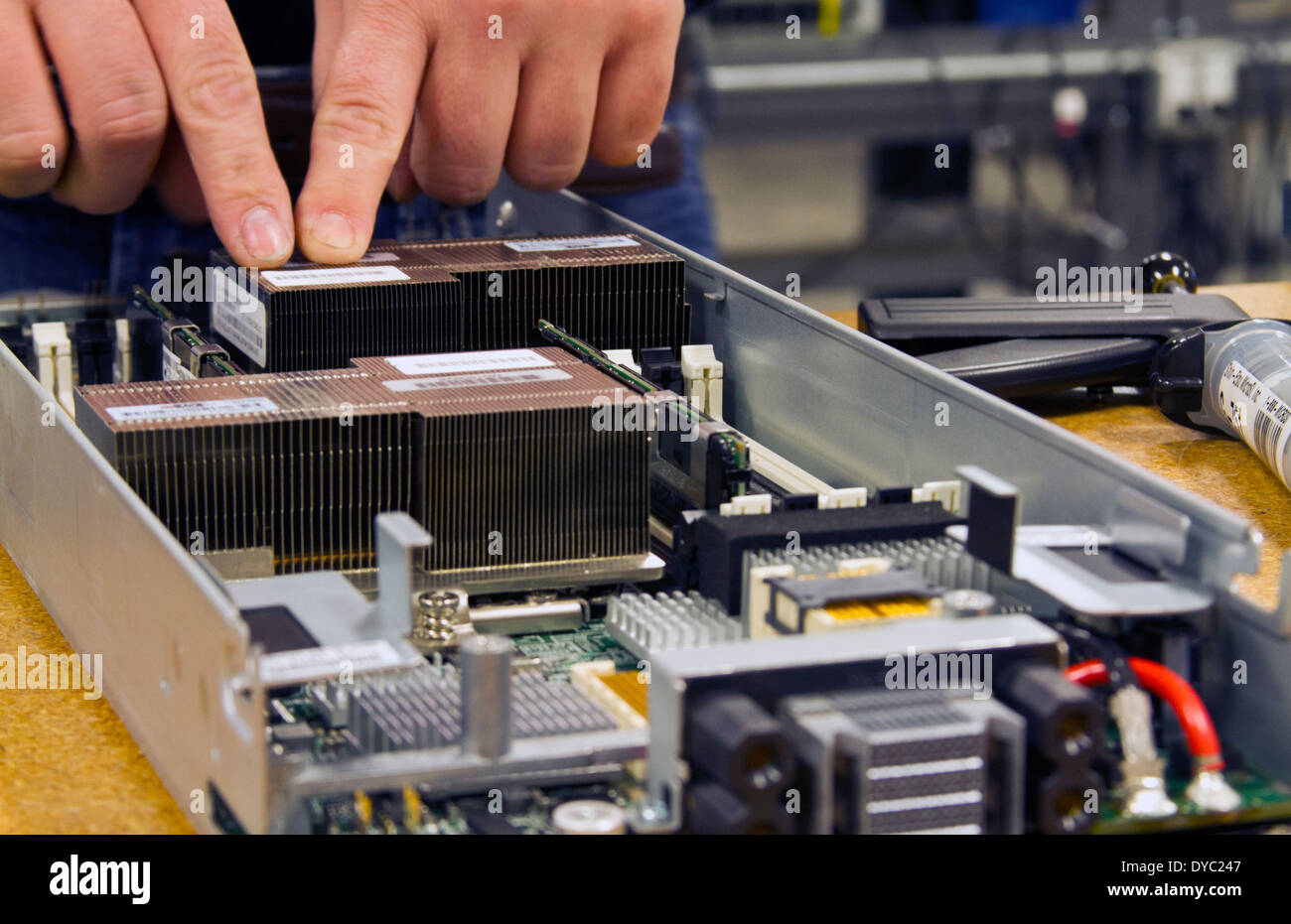 employee assembling HP computer server Stock Photo - Alamy